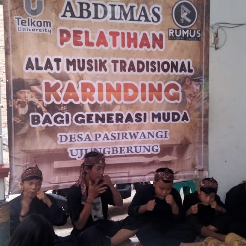 PENGABDIAN MASYARAKAT, MELESTARIKAN WARISAN SENI SUNDA: PELATIHAN ALAT ...