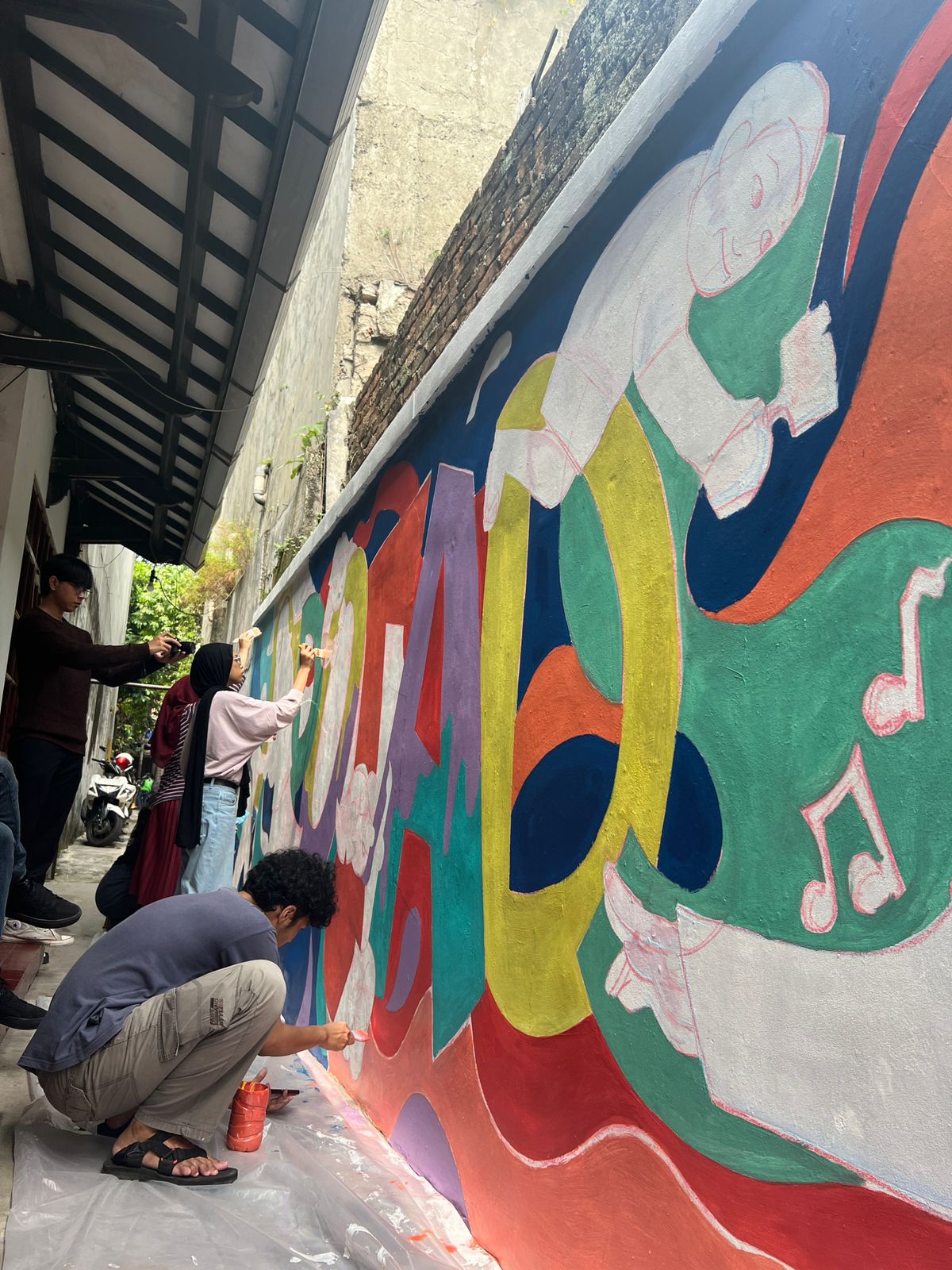 02 Jul MURAL PARTISIPATORI SEBAGAI ELEMEN ESTETIS DAN KONTEN MEDIA ...